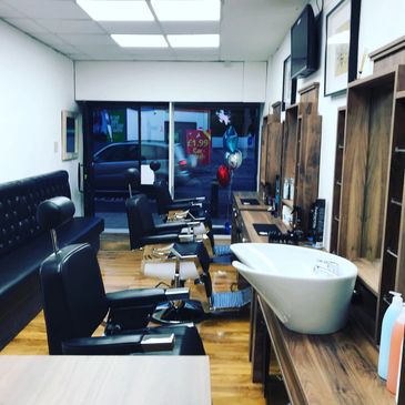 The barber cave - Barber Shop - Sale, England