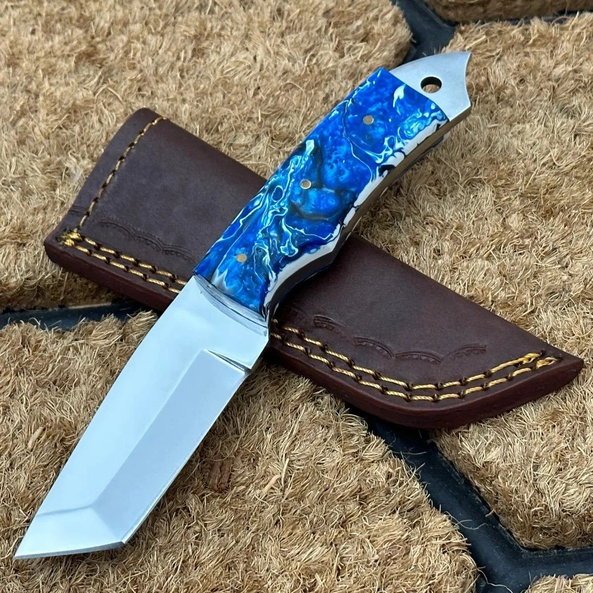 The Tanto Knife and Its Unique Shape