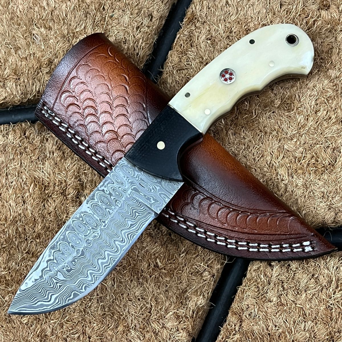 ASH UM56 Damascus steel handmade hunting Skinning Bushcraft knife 8 inches