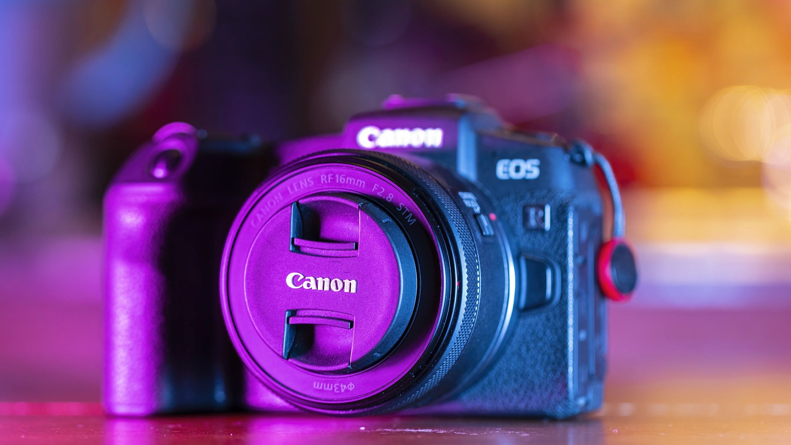 Canon's New Mirrorless Cameras: Pioneering Photography's Future