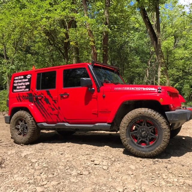 Summer Jeep Essentials for the Ladies Who Love to Wheel