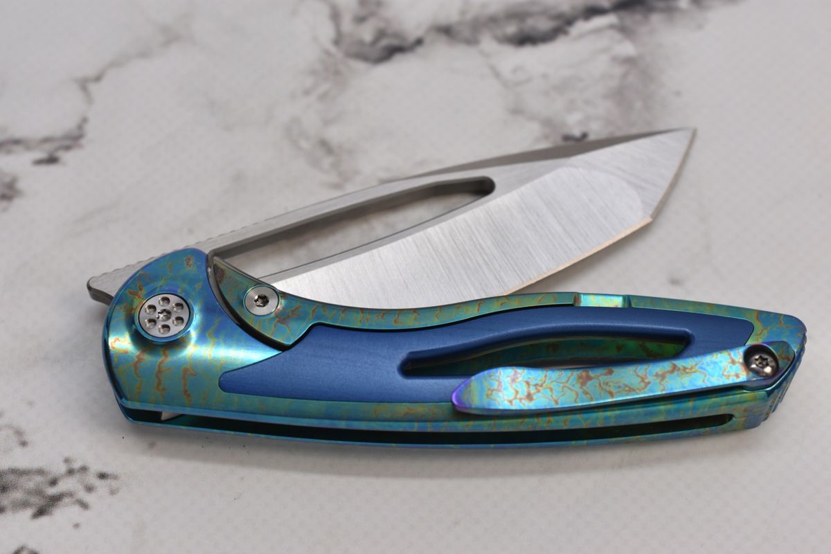 Sharp By Design Apex Front Flipper Tanto: Frame and pocket clip have ...