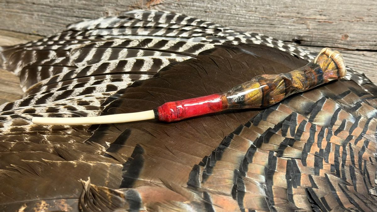 Wingbone Turkey Call with Turk. Feathers