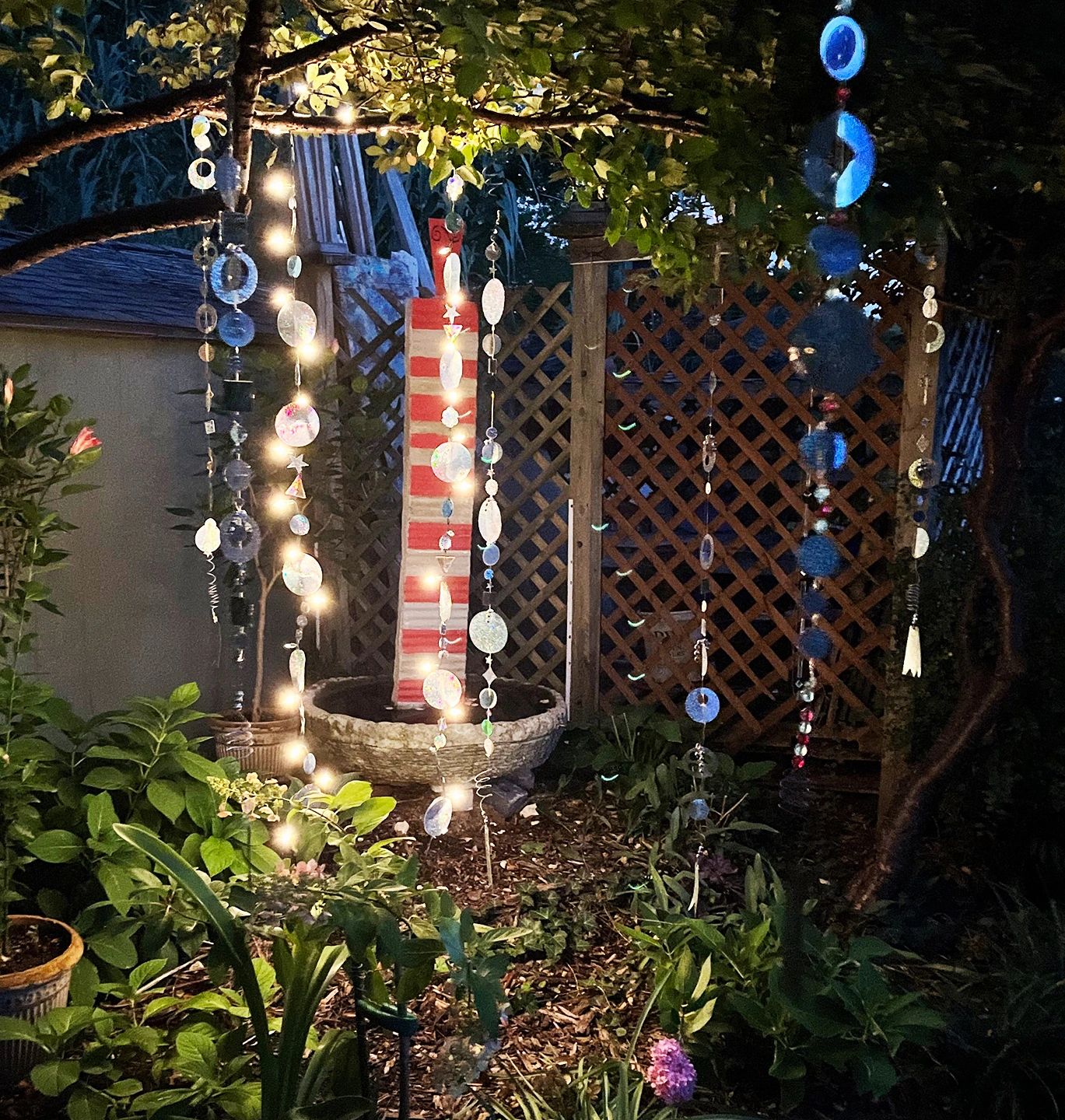 11/16 HOLIDAY SHIMMER STRING