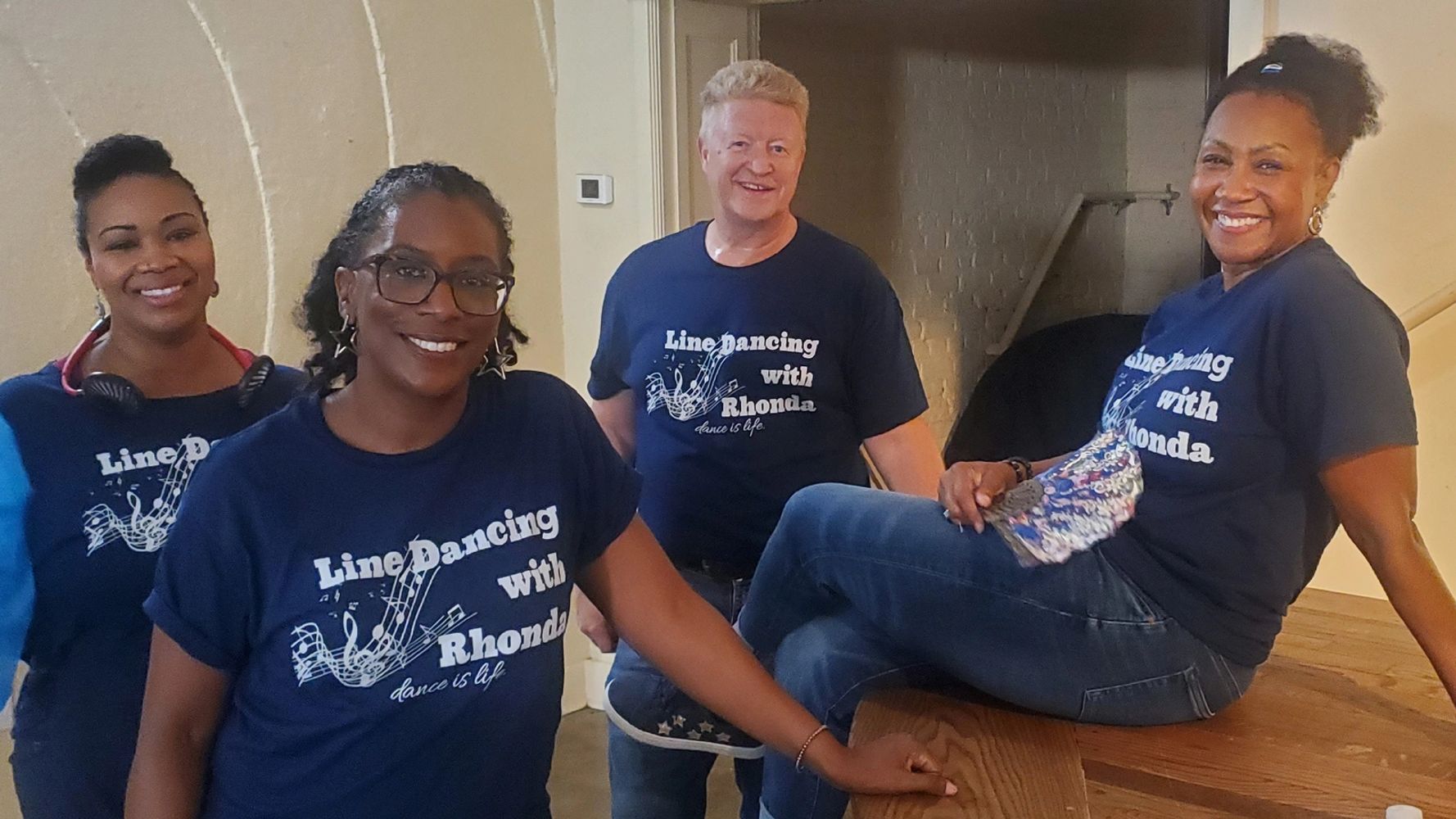 Danceislife - Line Dancing With Rhonda, Line Dance Class