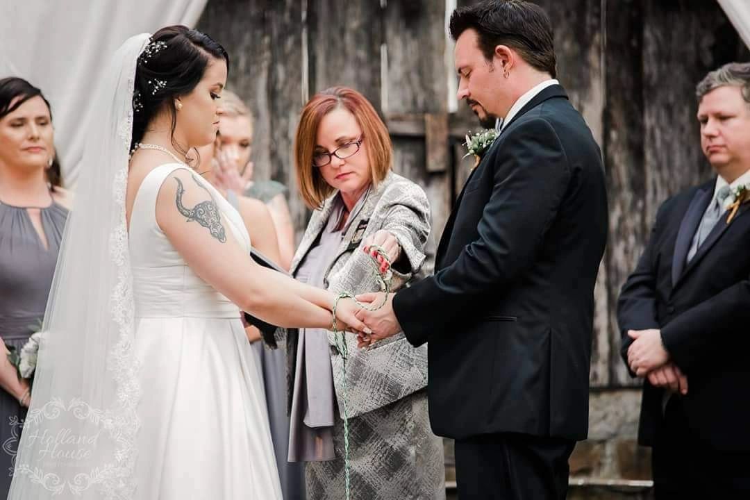 The Handfasting Ceremony: An Ancient Ritual with Timeless Romance