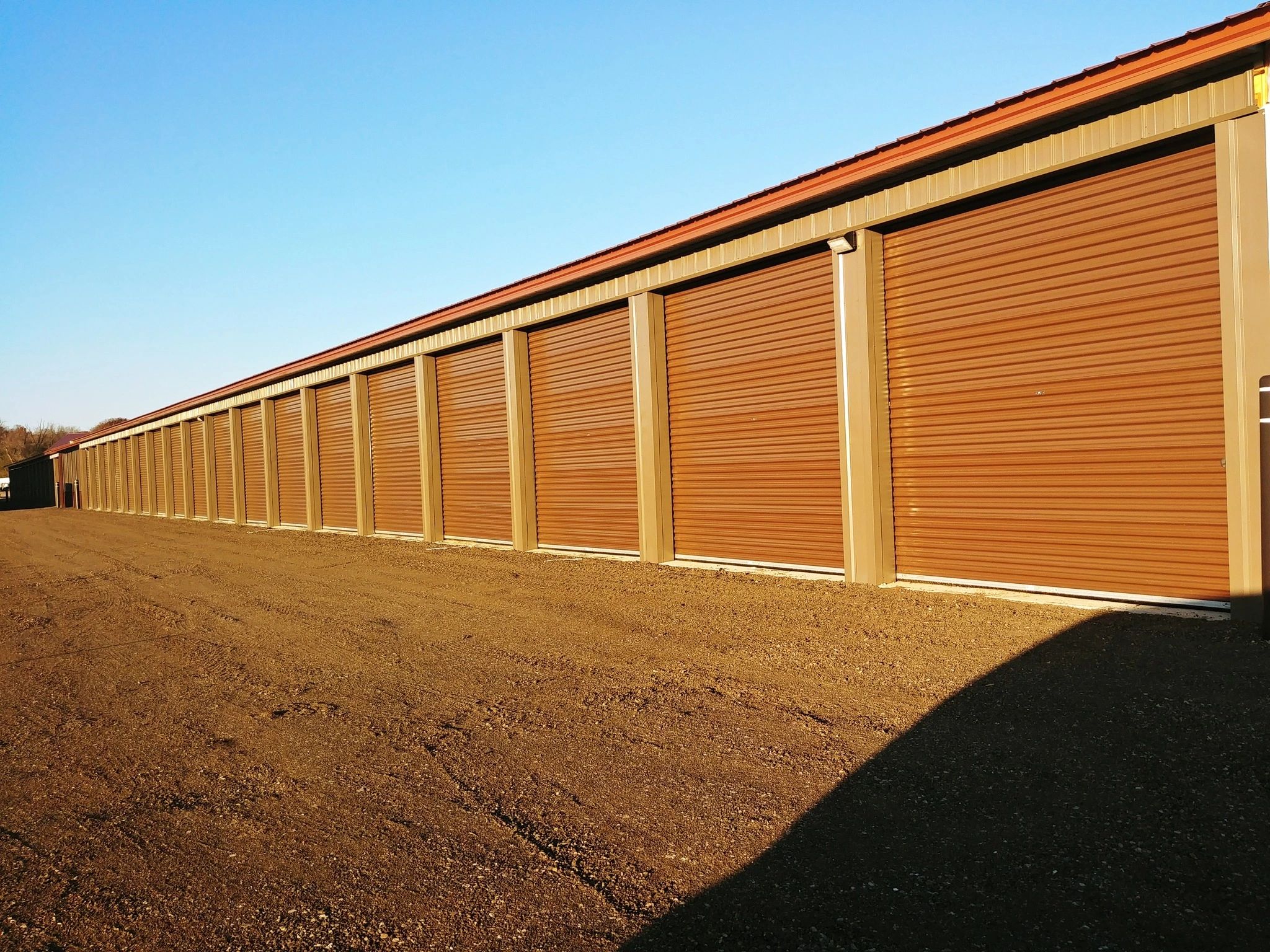 Lake Country Mini Storage - Self Storage, Contractor Units