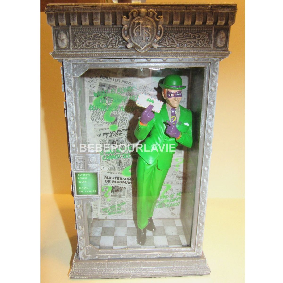BATMAN: Riddler ARKHAM ASYLUM Light-Up Cell Block Villain Sculpture by ...