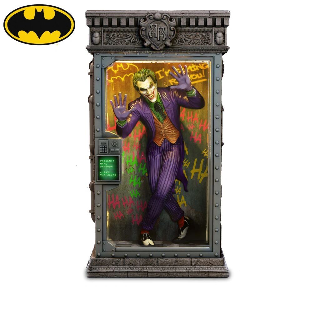 BATMAN: The Joker ARKHAM ASYLUM Light-Up Cell Block Villain Sculpture ...