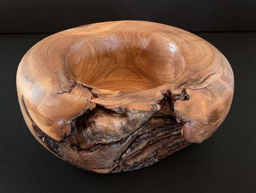 HAND CRAFTED WOODWORKING