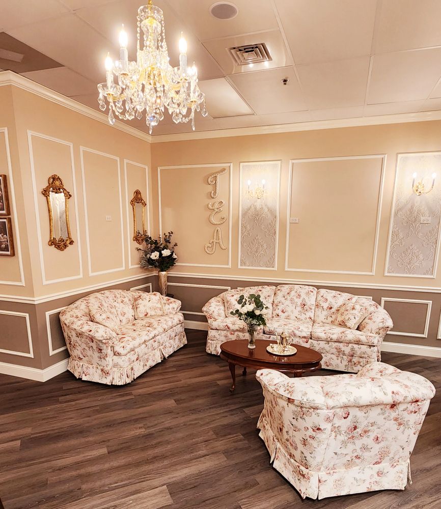 Welcome to The Royal Tea Room located in Shorewood, Illinois