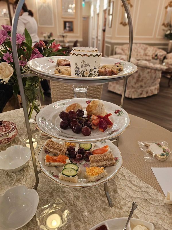 Welcome to The Royal Tea Room located in Shorewood, Illinois