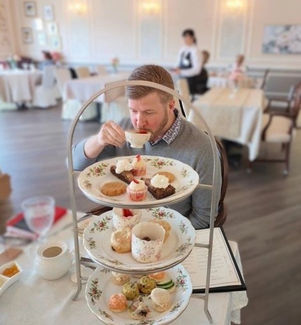 Welcome to The Royal Tea Room located in Shorewood, Illinois