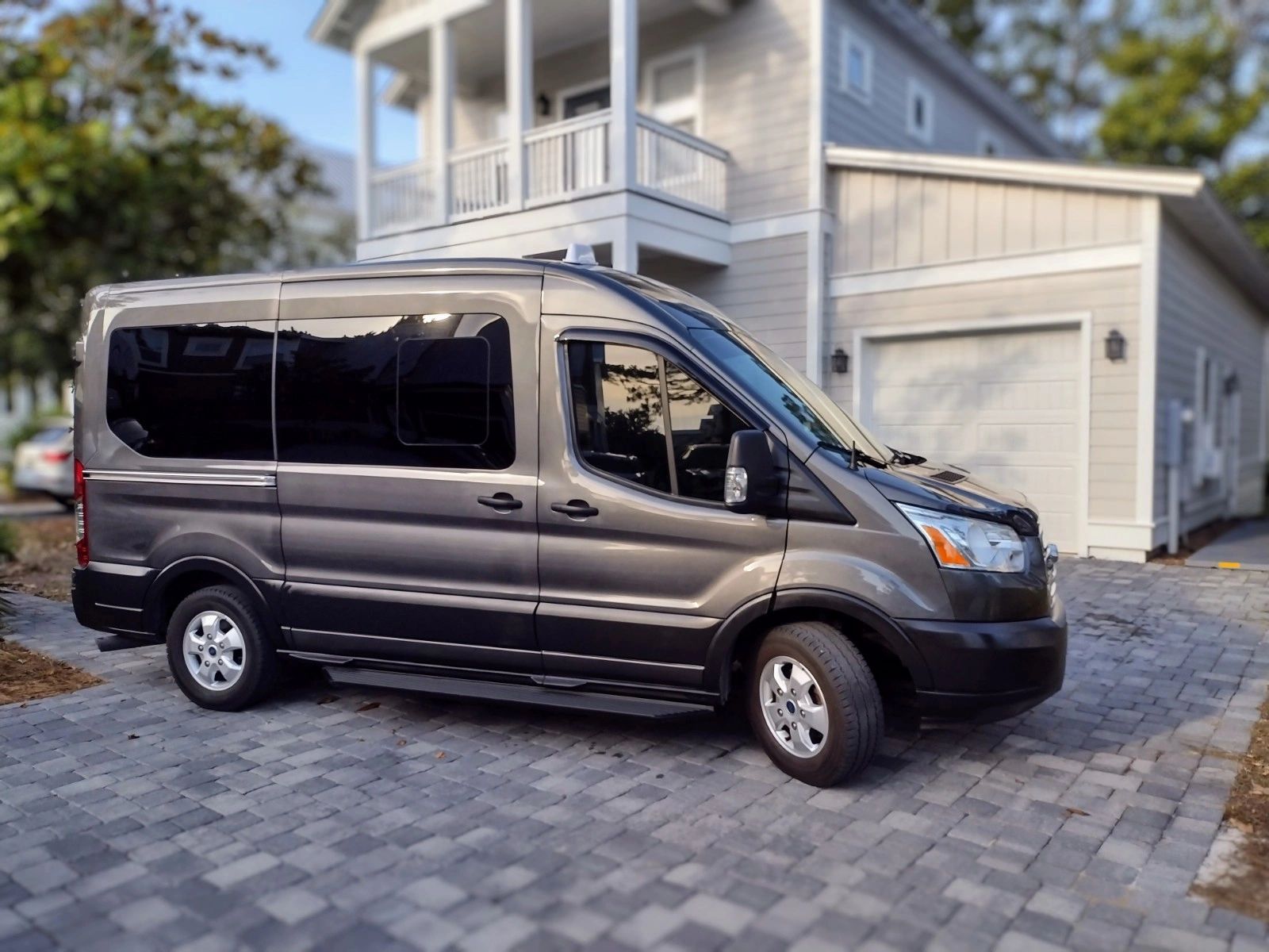 Airport Shuttle Taxis