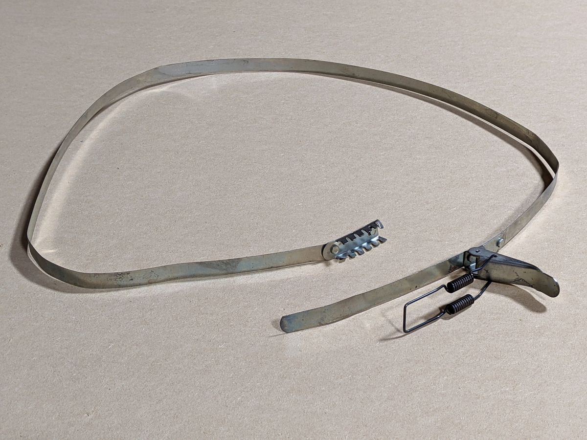 If your bag connects with the METAL BAND BAG CLAMP, select Hero size here