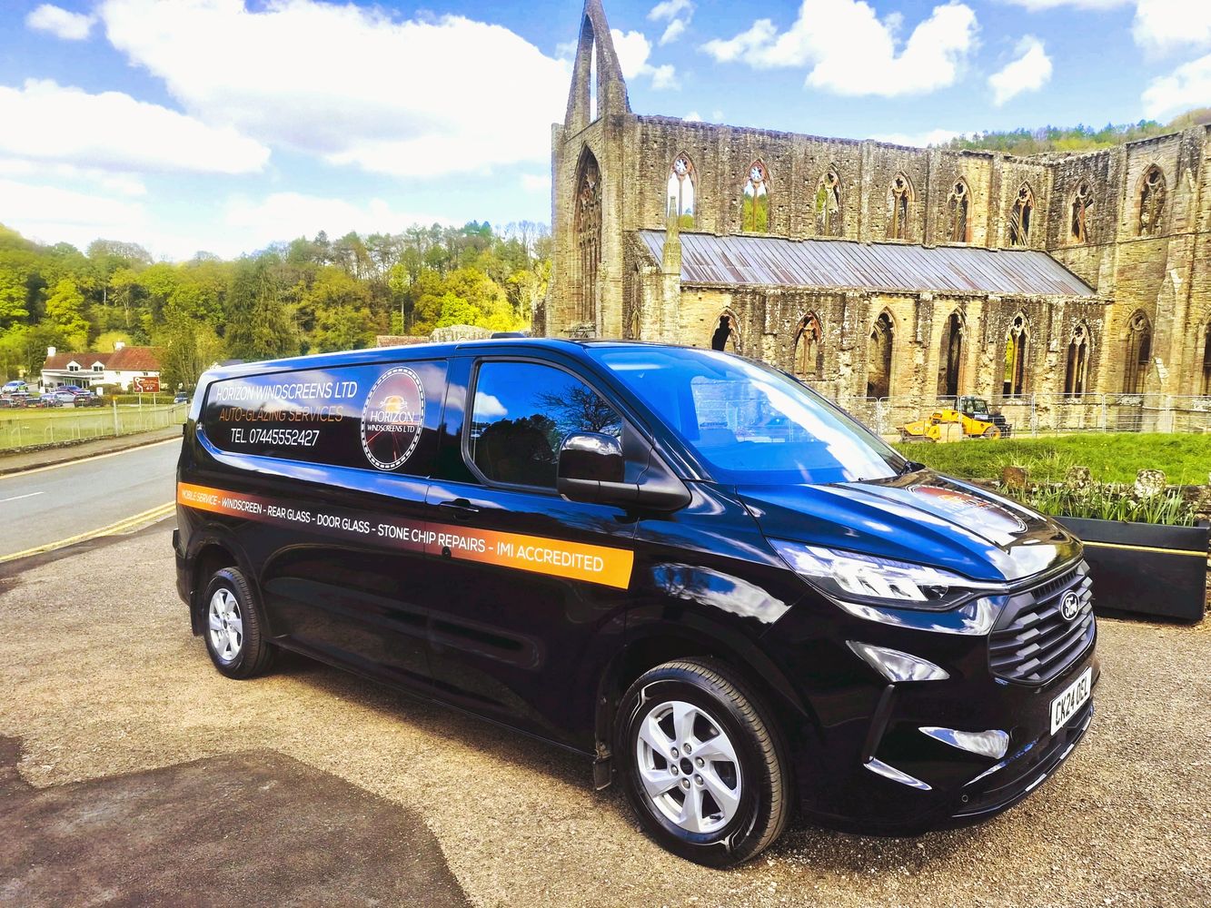 Mobile Windscreen replacement service across Cardiff