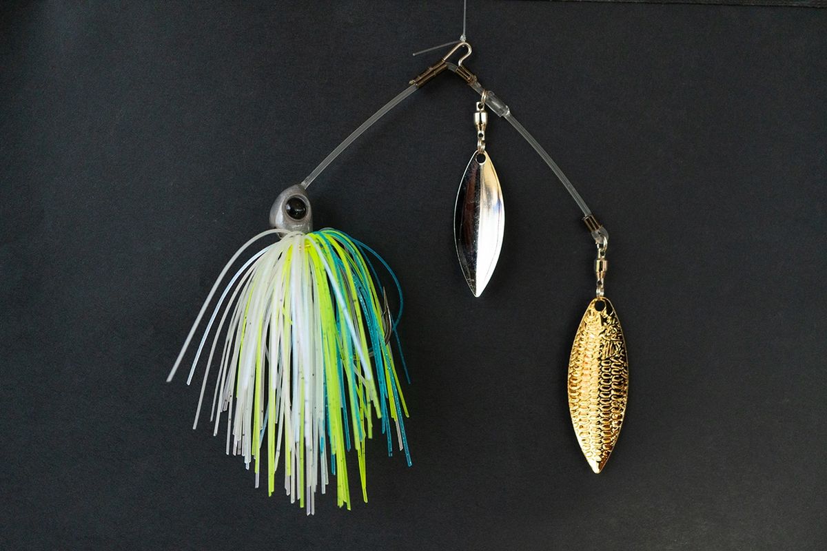 Ghost Minnow: White/Blue/Charteus