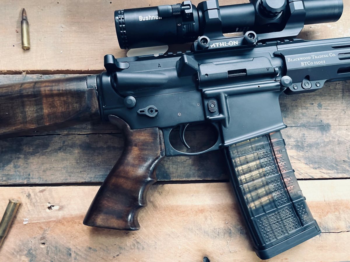 "Commander" with Beavertail AR-15 Grip MKII