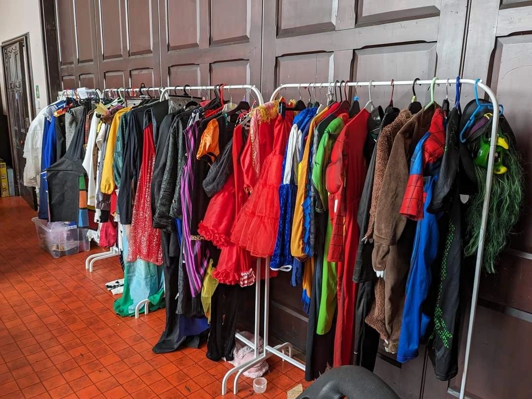 Pre loved Halloween costumes go Green!