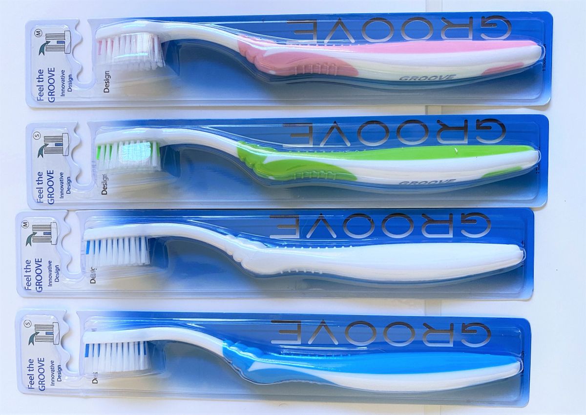 Groove Toothbrush - 4 pack