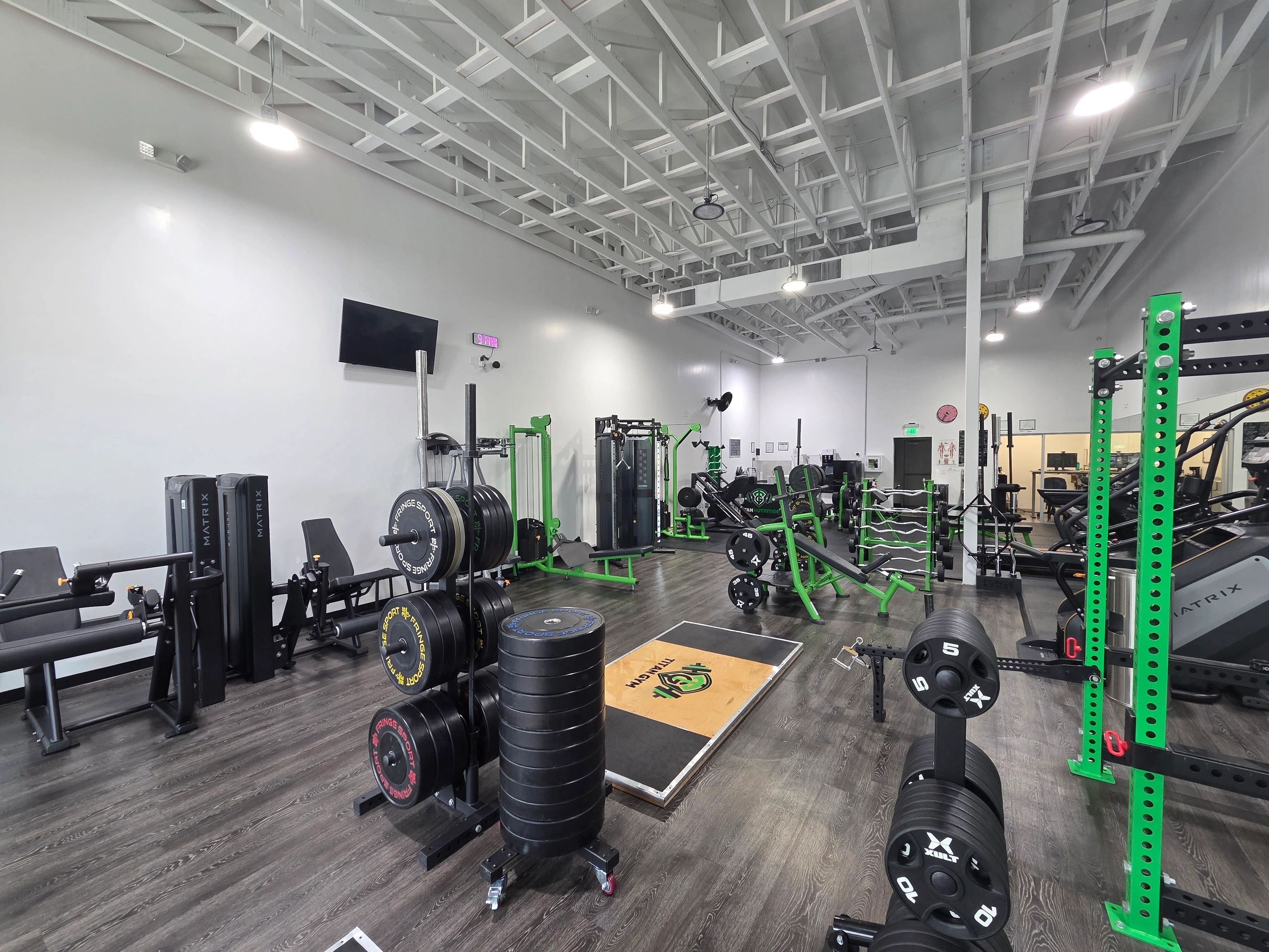Titan Gym Alamo Ranch: Join Our Fitness Family Today!