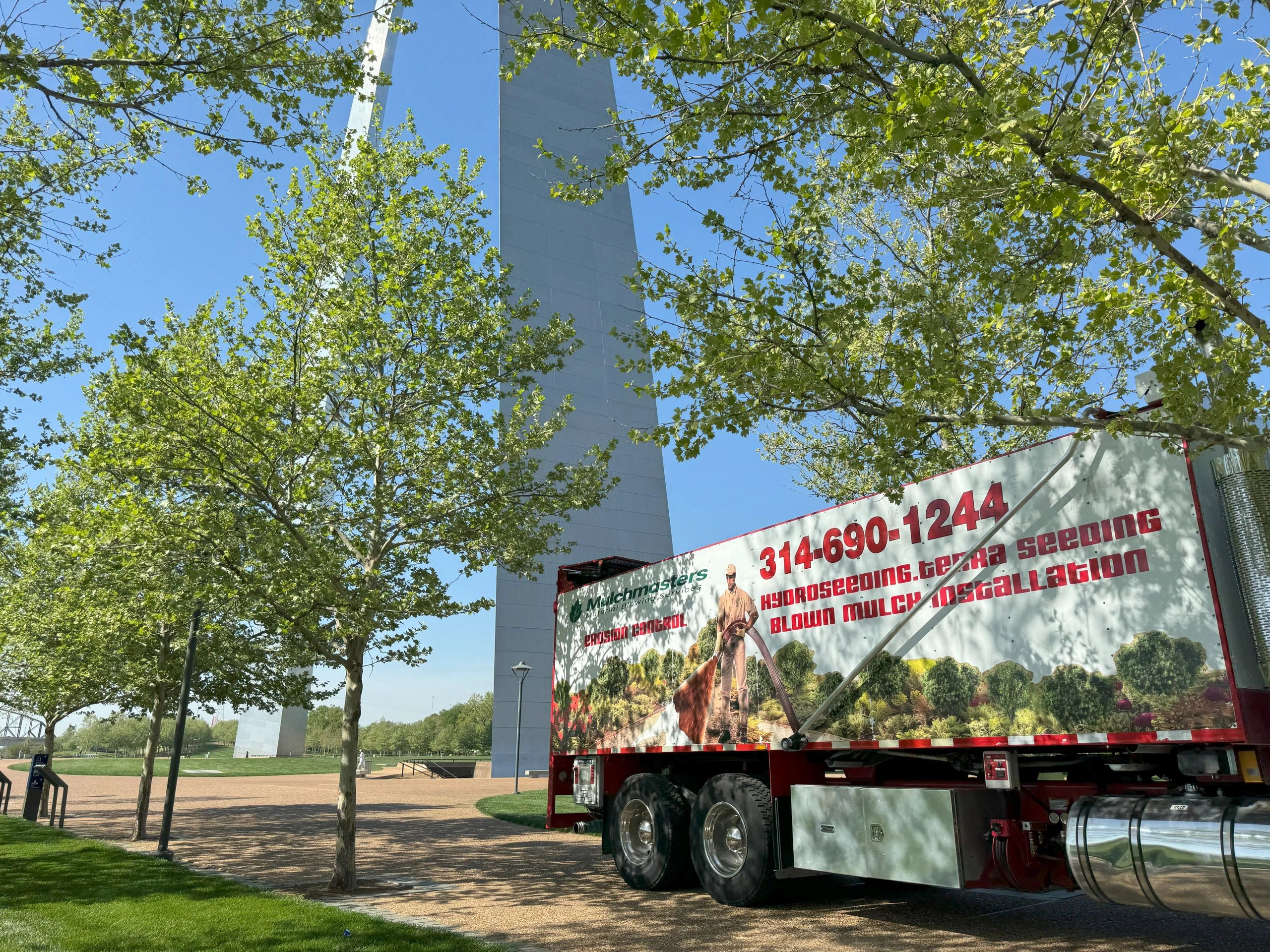 St. Louis Mulching Company | Mulchmasters