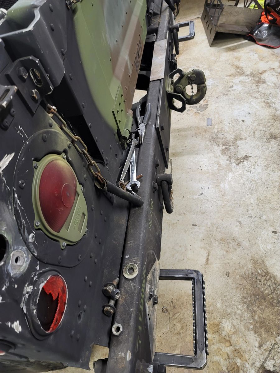 HUMVEE MUD FLAP STEP