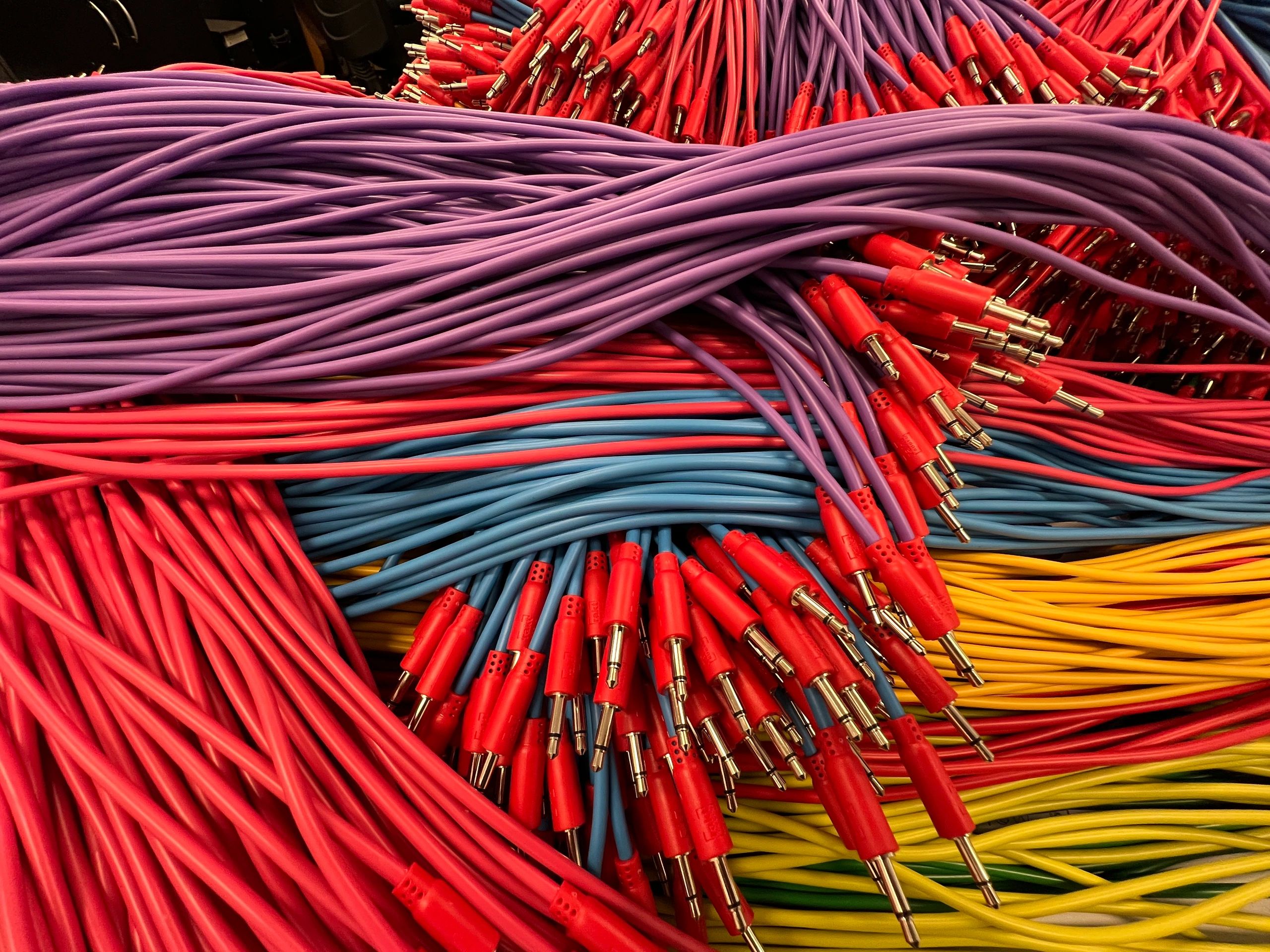 Modular synth cables, Eurorack, CV, Gate, Patch | RAKT Audio