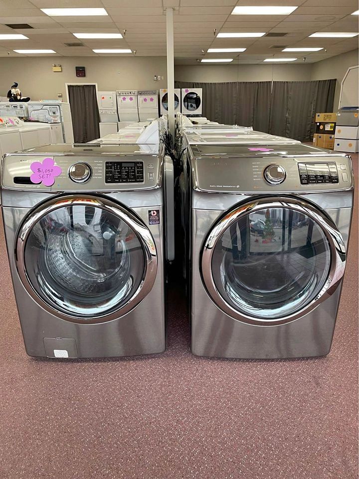 Gorgeous Platinum Samsung Stackable Washing Machine & Electric Dryer Set