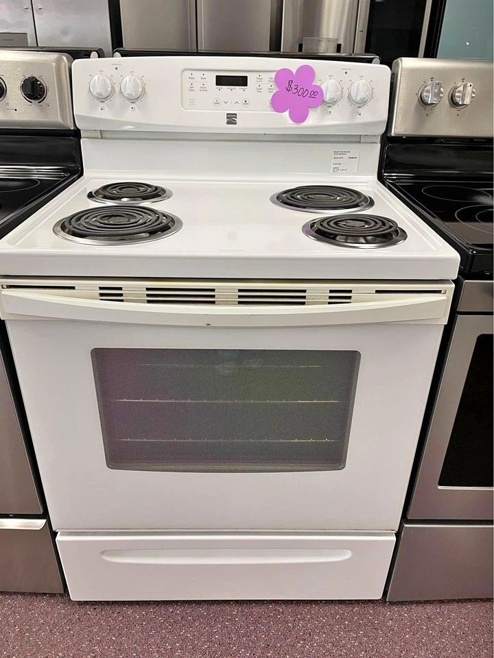 Beautiful Kenmore Electric Coil-Top Range