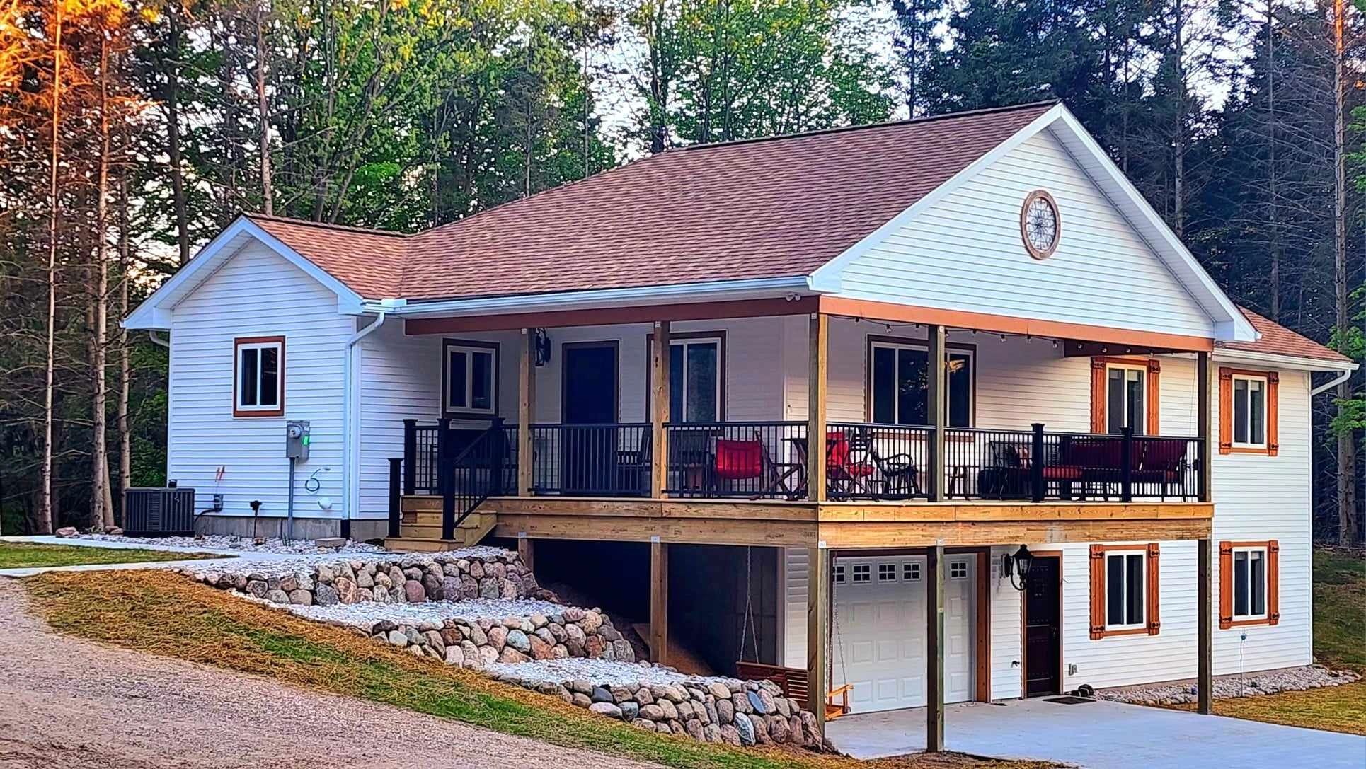 Pine Ridge Retreat - Your Perfect Vacation House