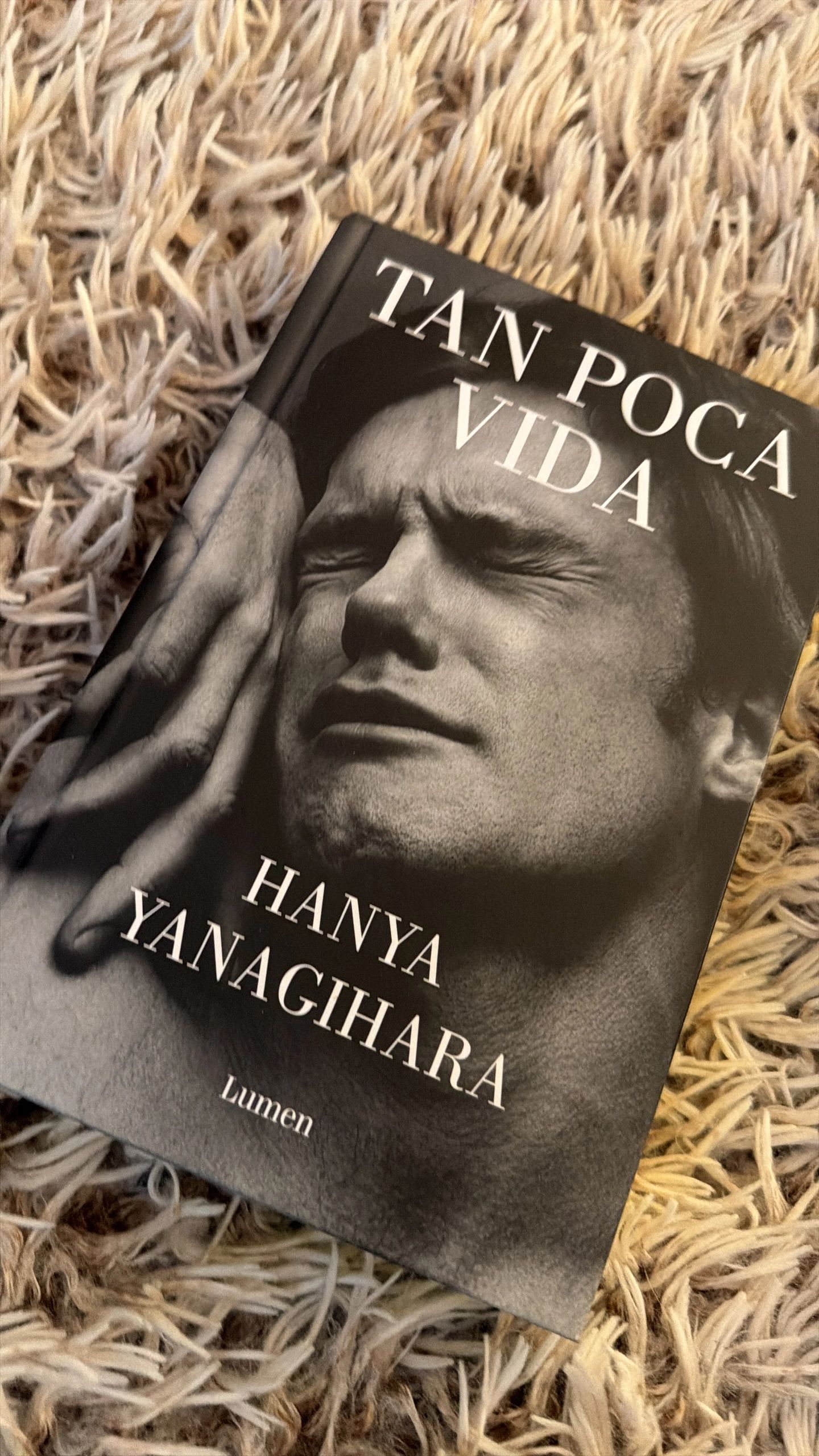 Tan Poca Vida: el libro que no se lee… se atraviesa