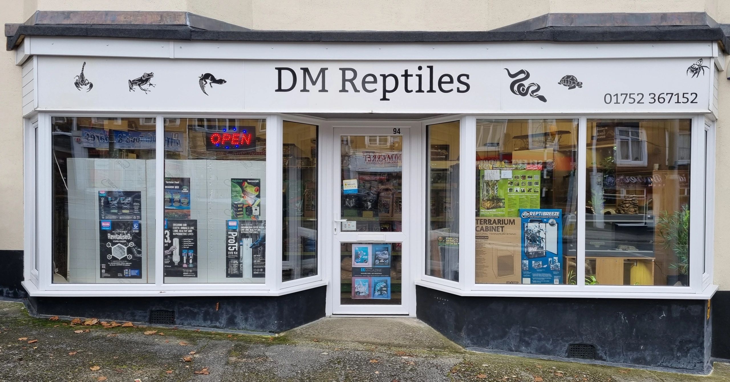 DM Reptiles in Plymouth - Reptile Shop,reptile Food,