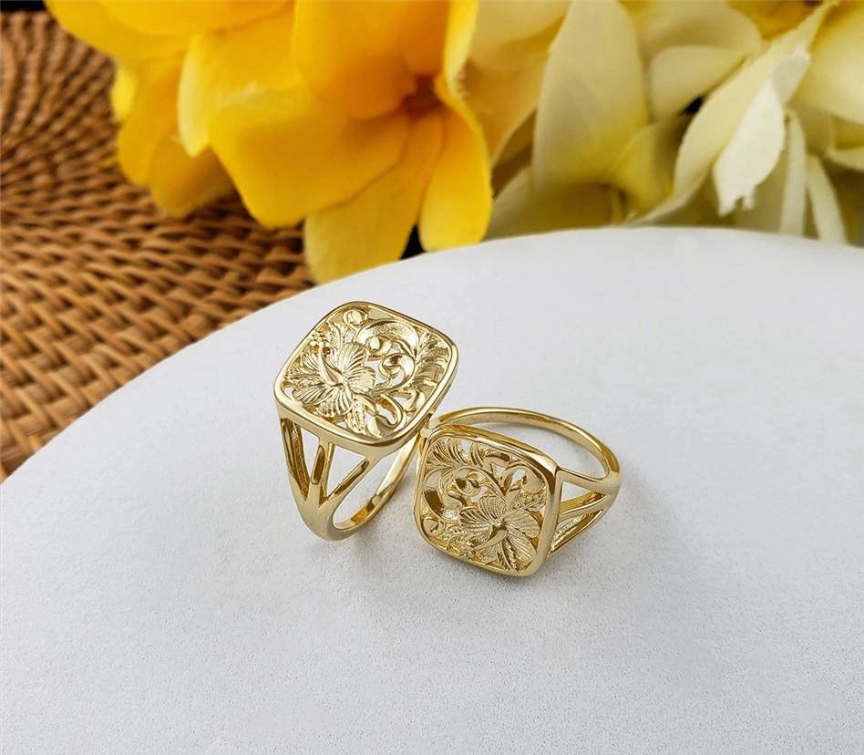 Gold Square Hawaiian Heirloom Hibiscus Ring