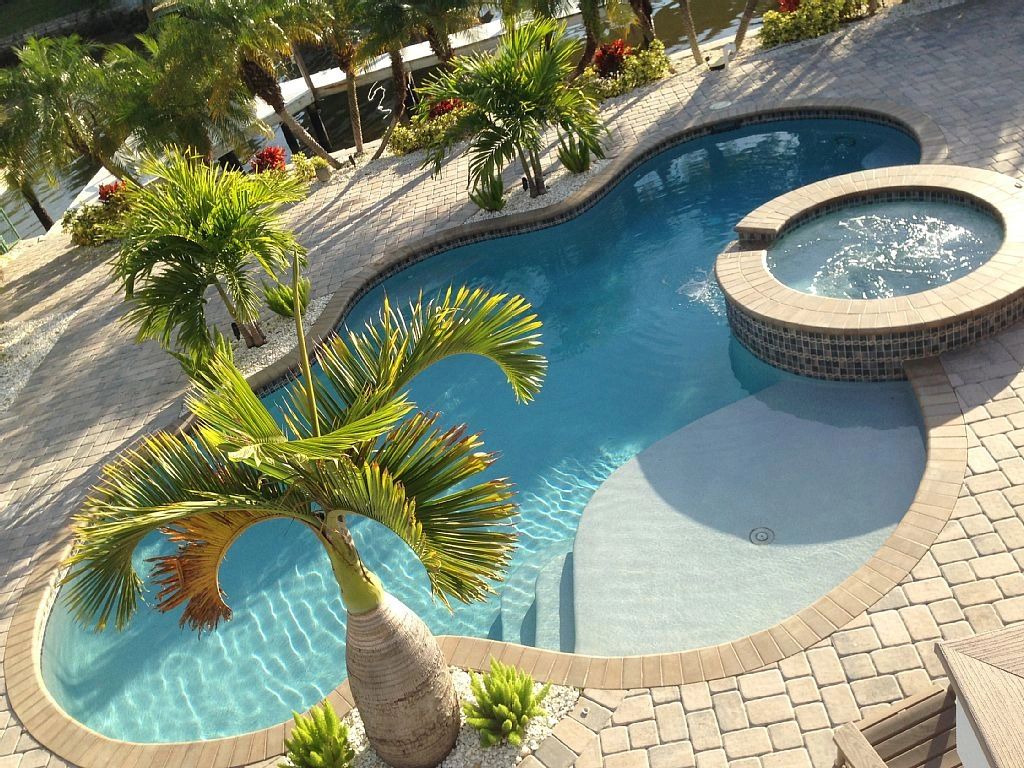 Primo Pool and Palms - Fort Myers Beach, Vacation Rentals