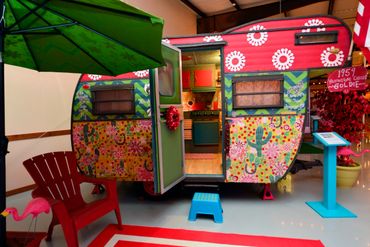 Lone Star Glamp Inn - Retreat Center, Hotel, Lodging | Lone Star Glamp Inn