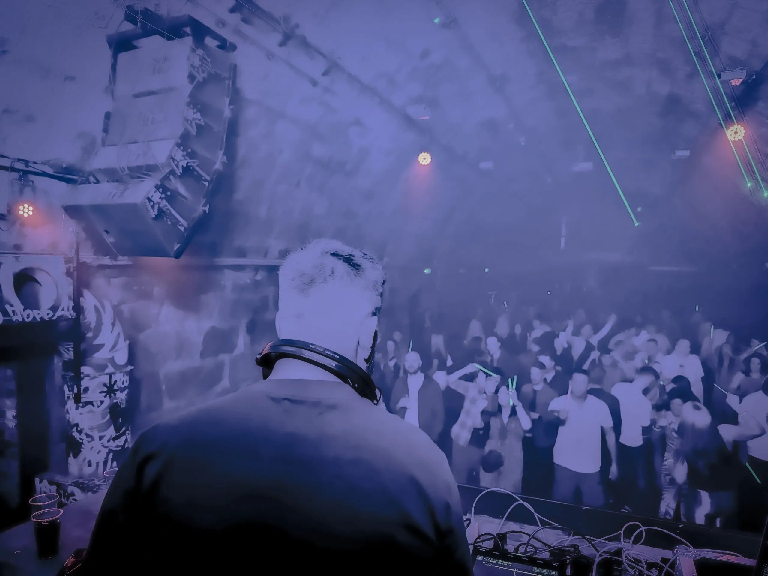 Experienced Radio Presenter and Club DJ