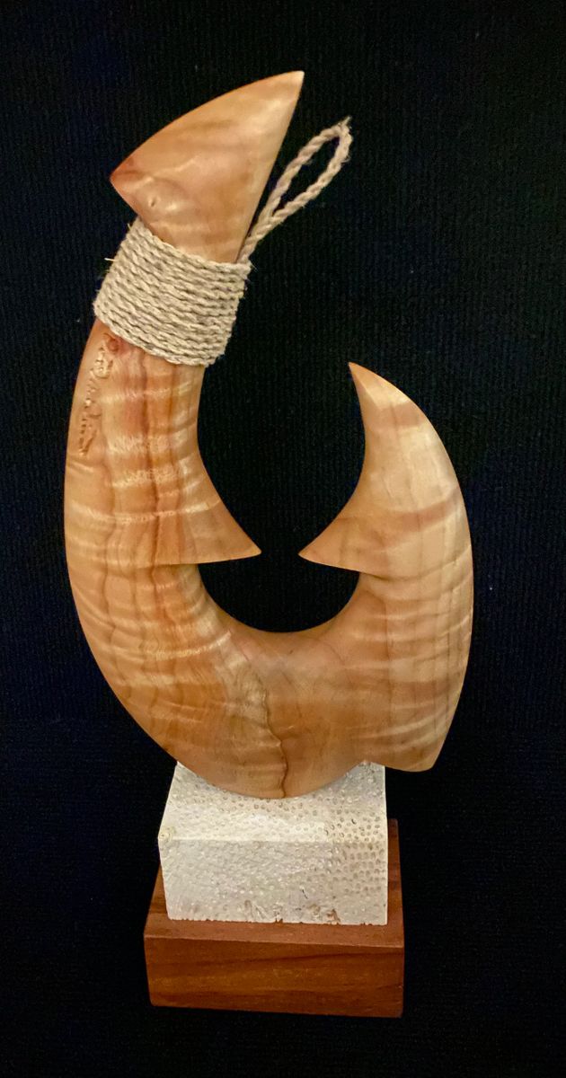 ISLAND FISH HOOK INSIDE BARB CAMPHOR