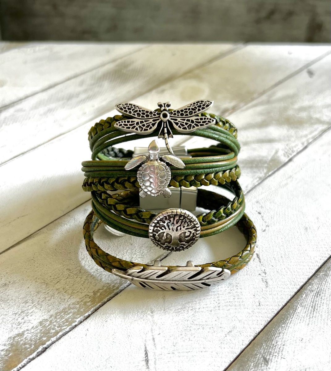 ARTISAN Montana Bracelet in PISTACHIO Leather