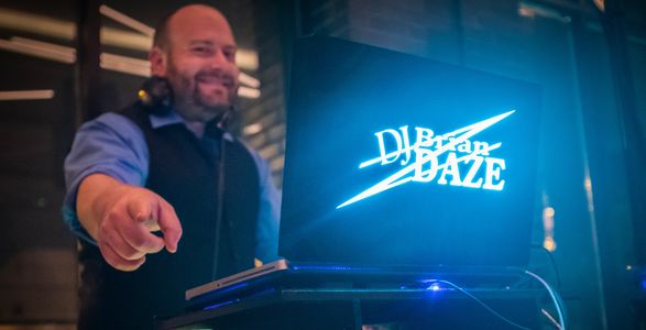 Daze Entertainment - DJ Service, Photo Booth