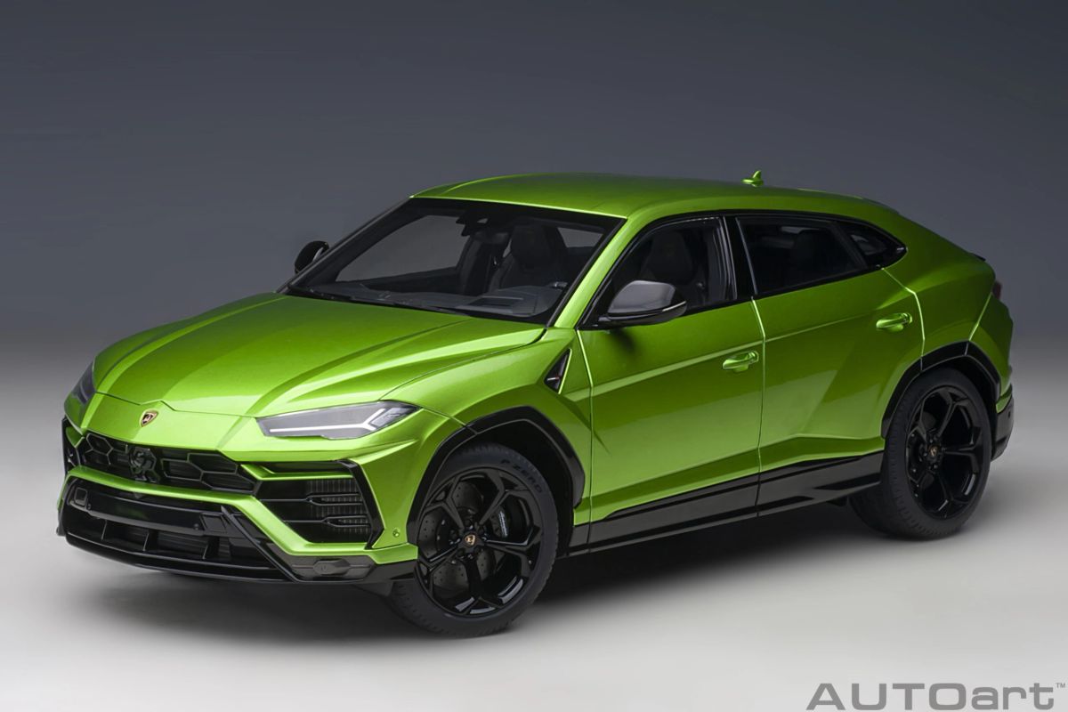 LAMBORGHINI URUS VERDE SELVANS PEARL GREEN COMPOSITE 1:18 BY AUTOART 79169
