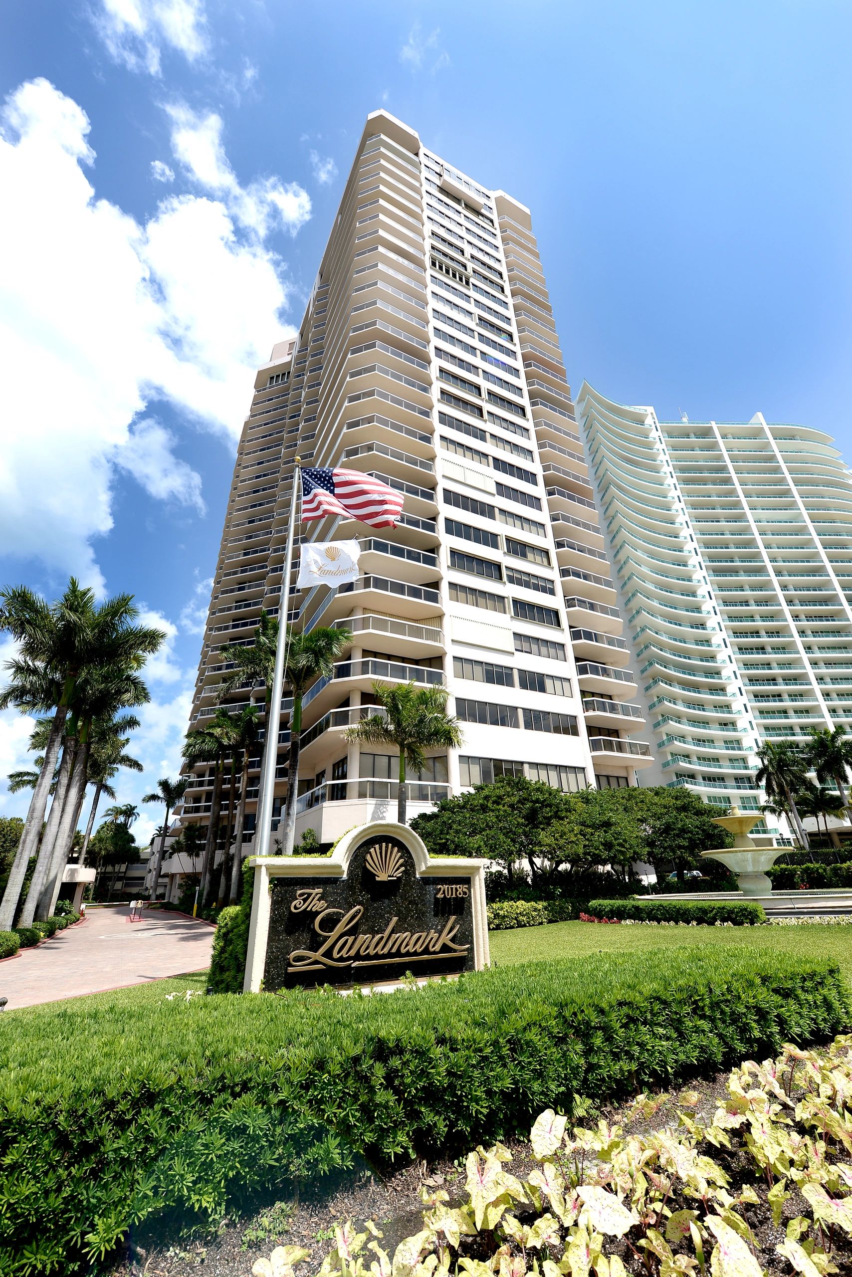 The Landmark Club Condominium