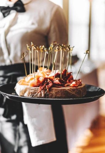 Serving Styles Guide– Buffet, Seated or Passed-Tray