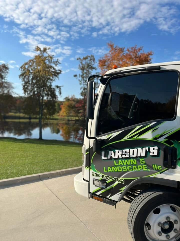 Larson's Lawn and Landscape LLC