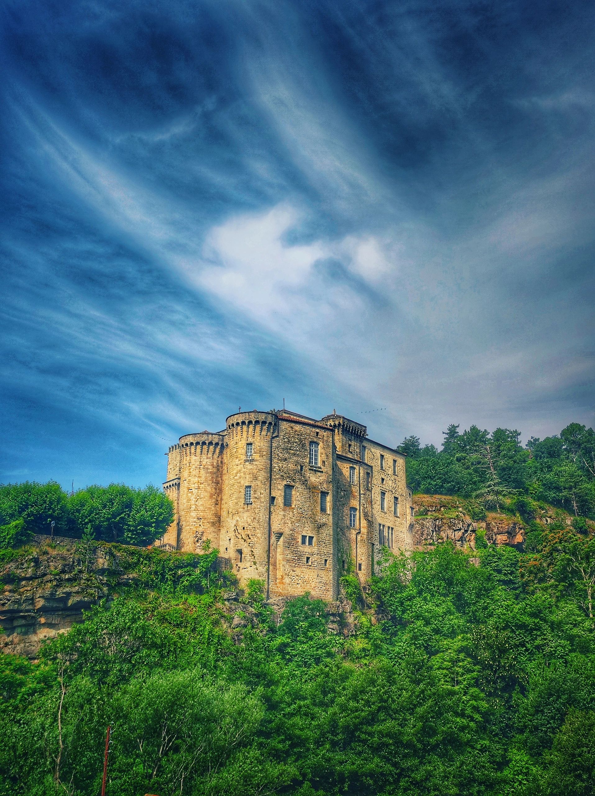 Conciergerie Hybride : Services de Résidence Secondaire et SAP