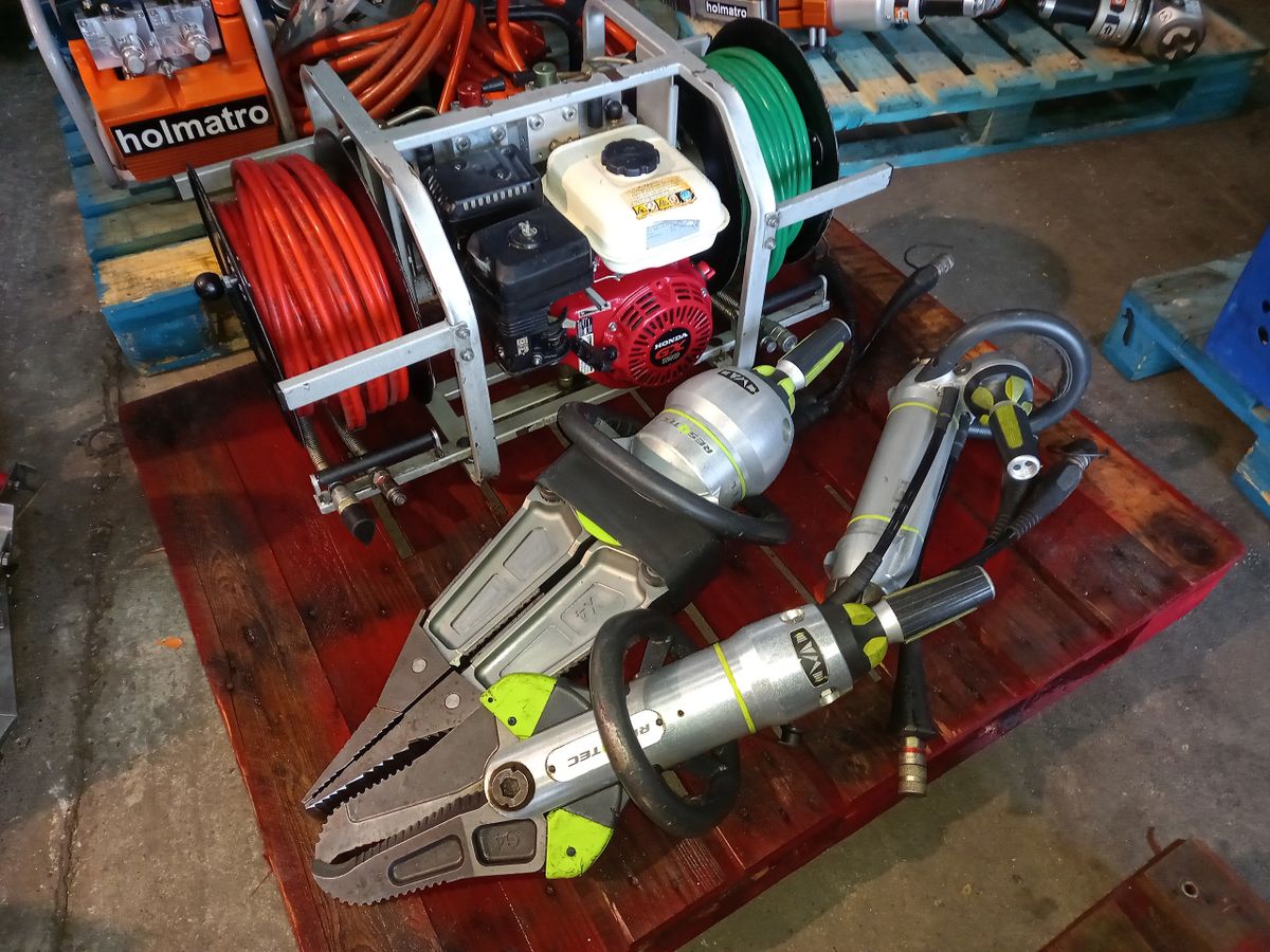 RESQTEC COMPLETE EXTRICATION SET FROM