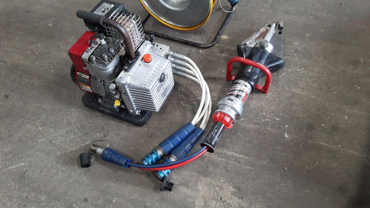 LUKAS COMBINATION CUTTER SPREADER SETS FROM