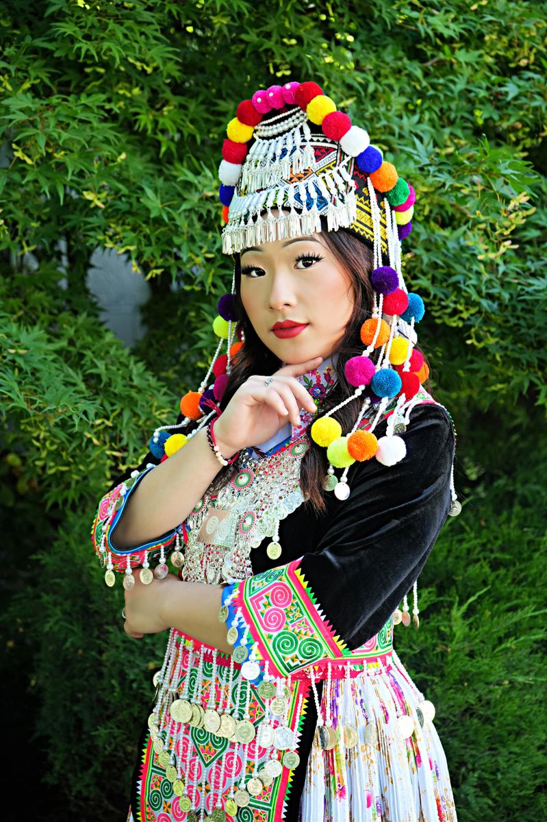 Puam Paj Hmoob Txaij Design