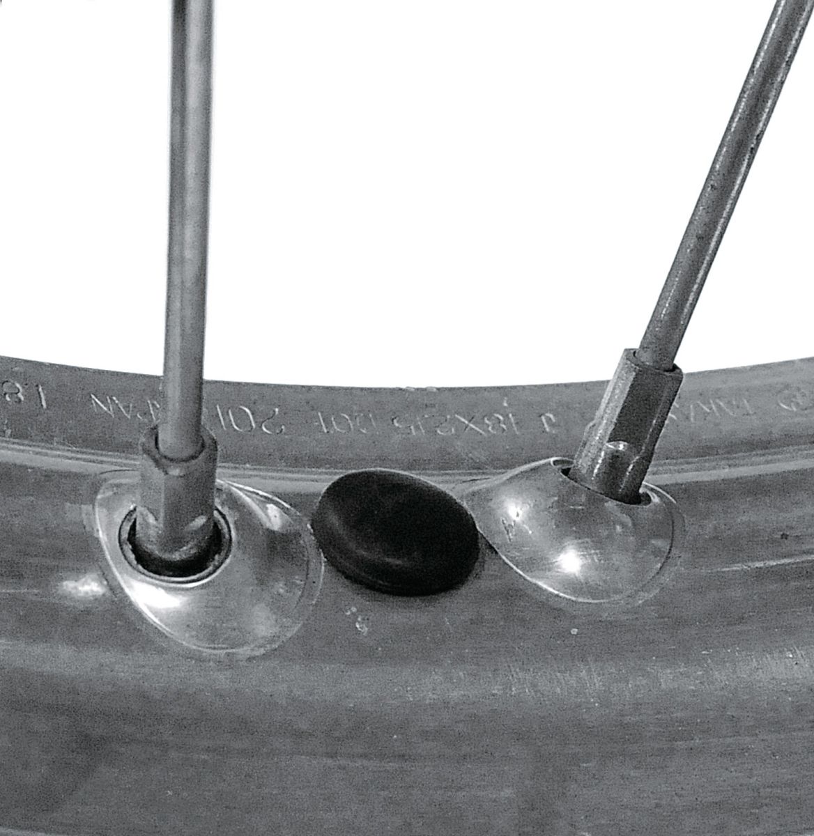 Rim Lock Hole/Rear Brake Backing Plate - Rubber Cover/Plug - Black ...