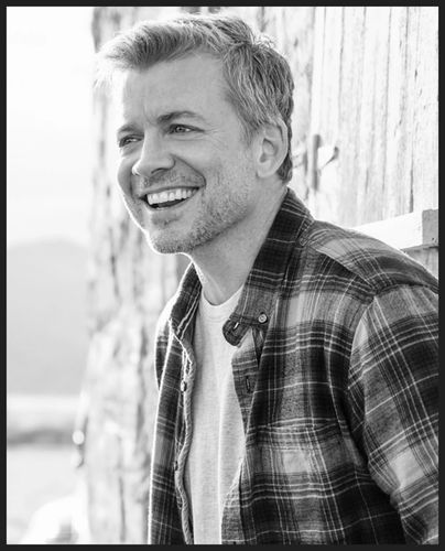 Official Website of Chris Henry Coffey.